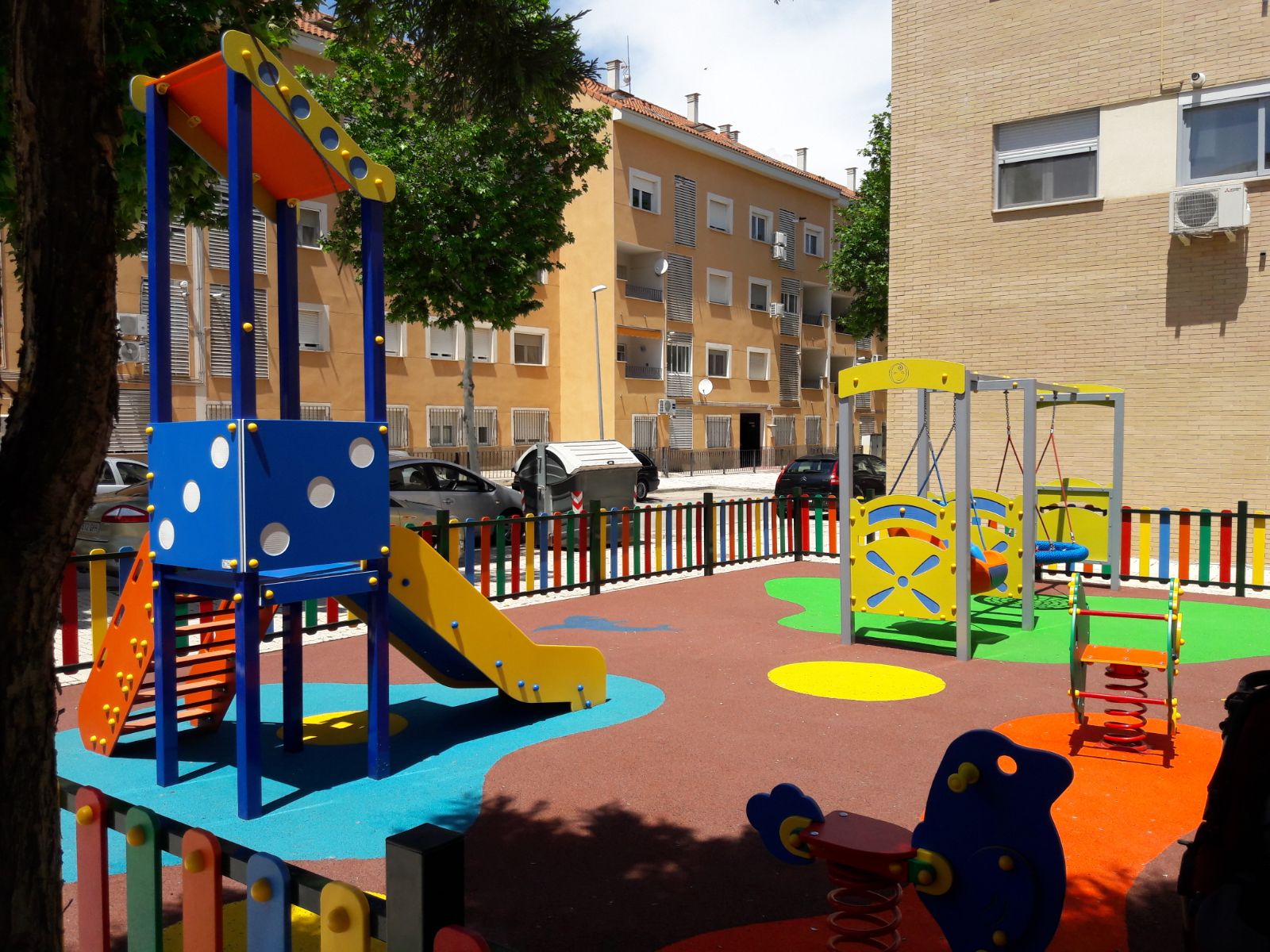 Equipamiento Urbano, Parques Infantiles, Mobiliario y Zonas Deportivas